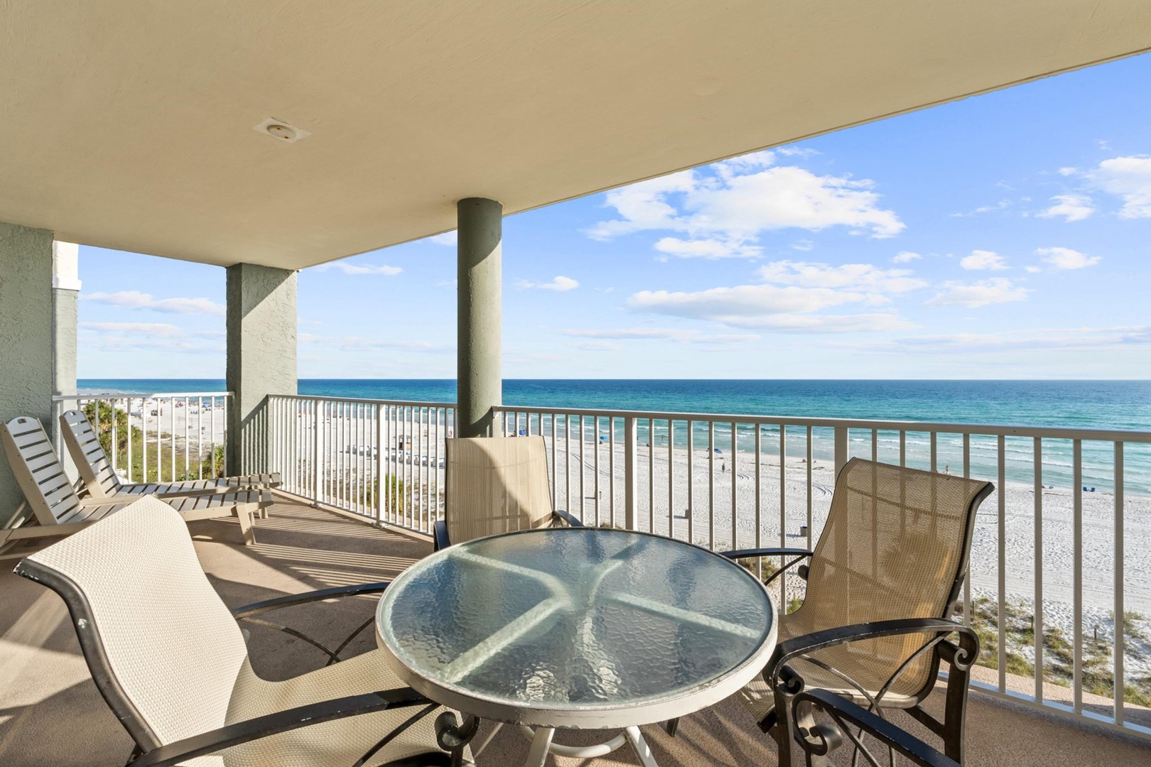 Long Beach 2-406 | Panhandle Getaways