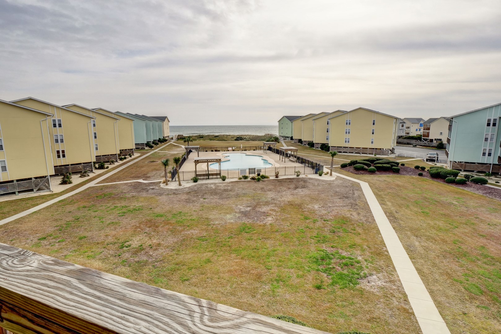 Scenic Ocean Views And Modern Amenities - Stunning Coastal Retreat - Surf City, NC